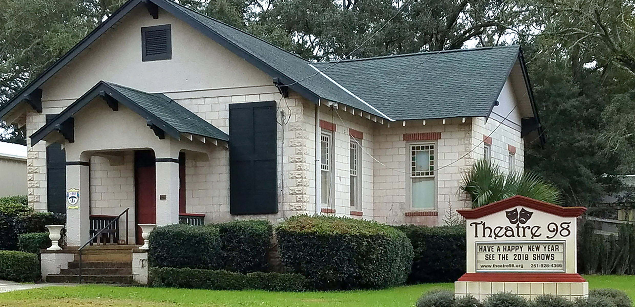 2 Theatre house – Theatre 98